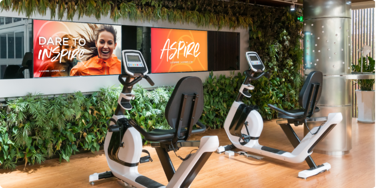 Top 10 creative tips for stunning digital out-of-home (DOOH) ads